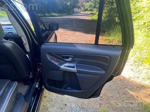 Melns Volvo XC90 2006 Rīga, ar dzinēja tilpumu 2.40 L un nobraukumu 330 tūkst. km par 6755 €, foto 15 vietnē AUTOMOTO.COM.LV