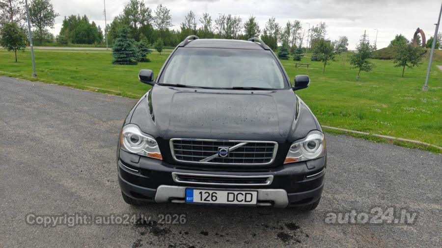 Black Volvo XC90 2006 in Maardu, with an engine capacity of 2.40 L and mileage of 263 thousand km for 6500 €, photo 1 on AUTOMOTO.COM.LV