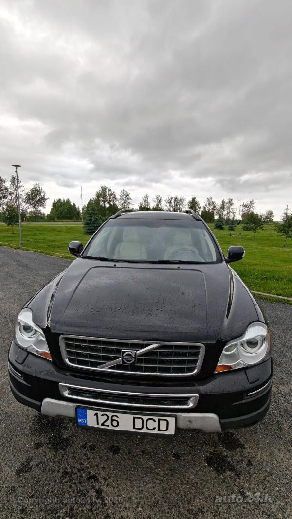 Black Volvo XC90 2006 in Maardu, with an engine capacity of 2.40 L and mileage of 263 thousand km for 6500 €, photo 2 on AUTOMOTO.COM.LV