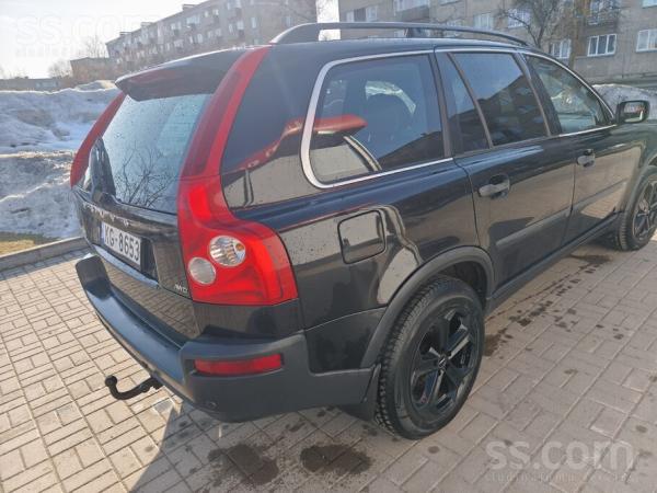 Black Volvo XC90 2006 in Rezekne, with an engine capacity of 2.40 L and mileage of 412 thousand km for 4500 €, photo 4 on AUTOMOTO.COM.LV