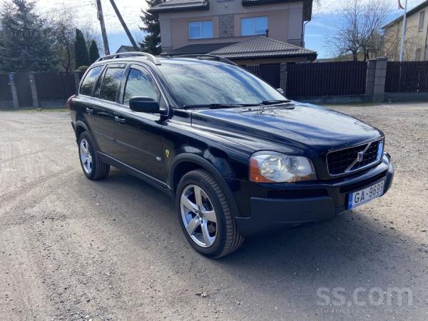 Черный Вольво ХС90 2006 в Рига, объемом двигателя 2.40 л и пробегом 470 тыс. км за 4950 €, фото 1 на AUTOMOTO.COM.LV