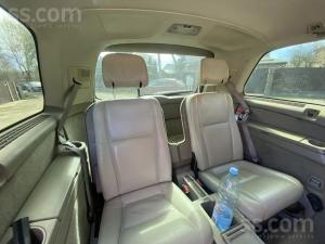 Black Volvo XC90 2006 in Riga, with an engine capacity of 2.40 L and mileage of 470 thousand km for 4950 €, photo 4 on AUTOMOTO.COM.LV