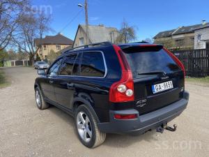 Black Volvo XC90 2006 in Riga, with an engine capacity of 2.40 L and mileage of 470 thousand km for 4950 €, photo 5 on AUTOMOTO.COM.LV
