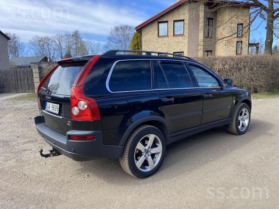 Black Volvo XC90 2006 in Riga, with an engine capacity of 2.40 L and mileage of 470 thousand km for 4950 €, photo 7 on AUTOMOTO.COM.LV