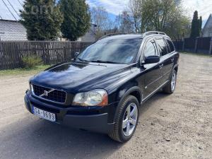 Black Volvo XC90 2006 in Riga, with an engine capacity of 2.40 L and mileage of 470 thousand km for 4950 €, photo 9 on AUTOMOTO.COM.LV