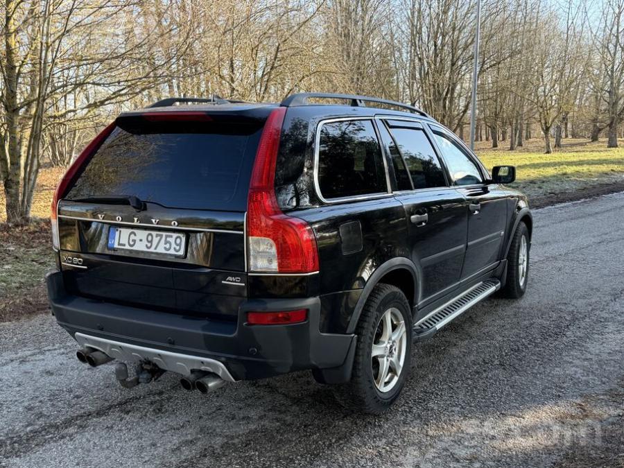 Melns Volvo XC90 2006 Kuldīga, ar dzinēja tilpumu 2.40 L un nobraukumu 0 tūkst. km par 5100 €, foto 3 vietnē AUTOMOTO.COM.LV