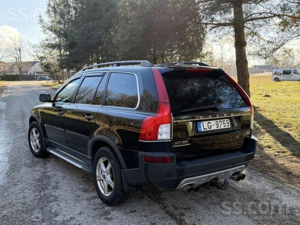 Melns Volvo XC90 2006 Kuldīga, ar dzinēja tilpumu 2.40 L un nobraukumu 0 tūkst. km par 5100 €, foto 3 vietnē AUTOMOTO.COM.LV