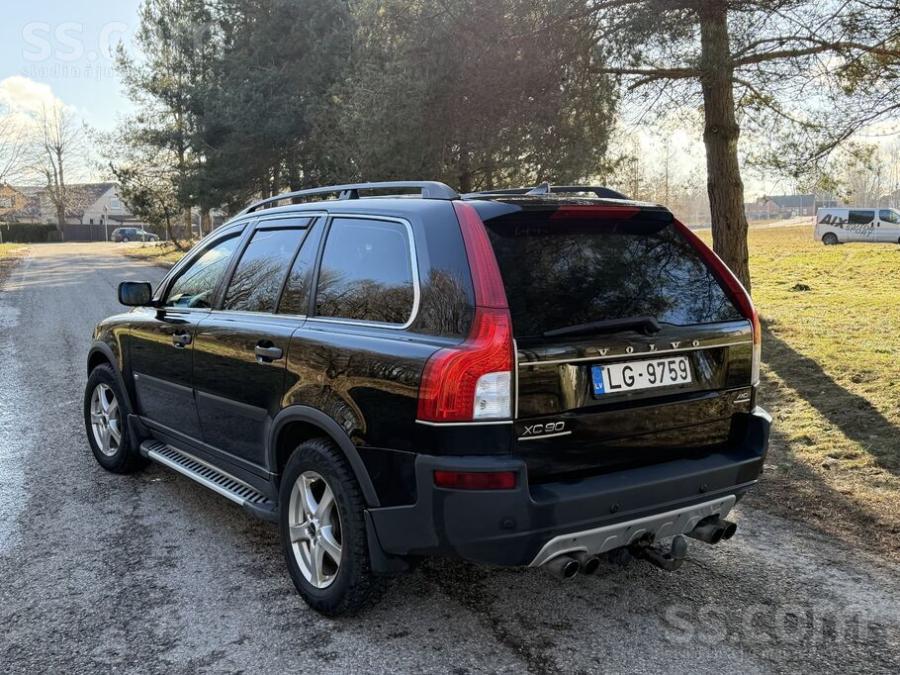 Melns Volvo XC90 2006 Kuldīga, ar dzinēja tilpumu 2.40 L un nobraukumu 0 tūkst. km par 5100 €, foto 4 vietnē AUTOMOTO.COM.LV