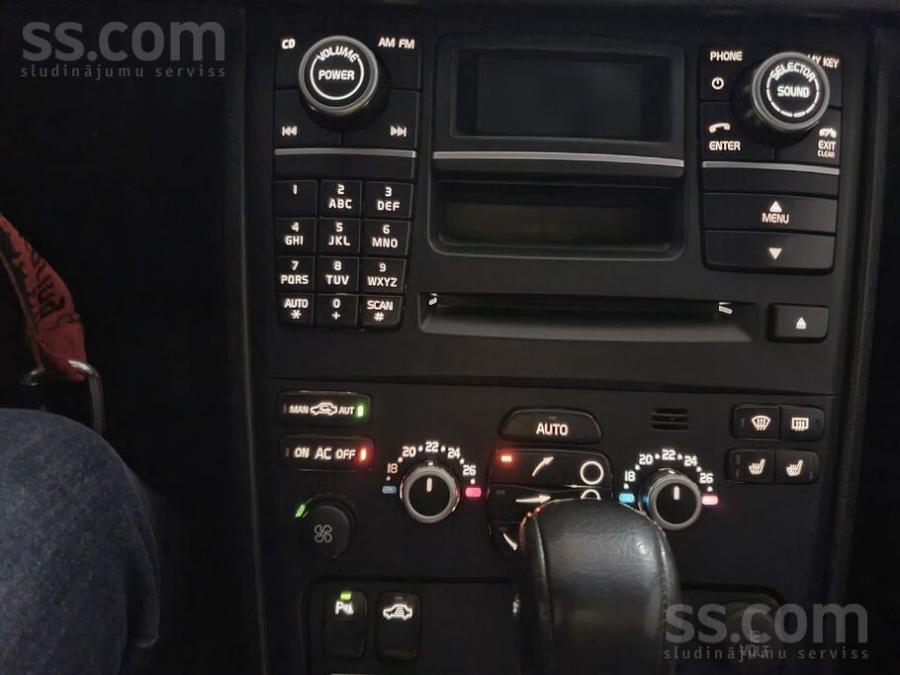 Melns Volvo XC90 2006 Rīga, ar dzinēja tilpumu 2.40 L un nobraukumu 345 tūkst. km par 5750 €, foto 25 vietnē AUTOMOTO.COM.LV