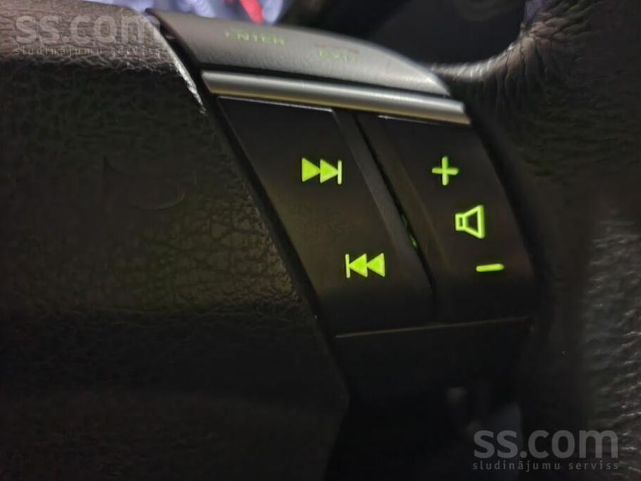 Melns Volvo XC90 2006 Rīga, ar dzinēja tilpumu 2.40 L un nobraukumu 345 tūkst. km par 5750 €, foto 27 vietnē AUTOMOTO.COM.LV