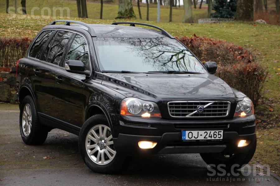 Black Volvo XC90 2006 in Riga, with an engine capacity of 2.40 L and mileage of 250 thousand km for 7250 €, photo 1 on AUTOMOTO.COM.LV