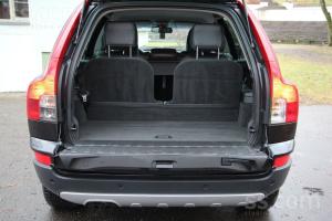 Black Volvo XC90 2006 in Riga, with an engine capacity of 2.40 L and mileage of 250 thousand km for 7250 €, photo 13 on AUTOMOTO.COM.LV