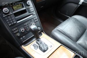Black Volvo XC90 2006 in Riga, with an engine capacity of 2.40 L and mileage of 250 thousand km for 7250 €, photo 21 on AUTOMOTO.COM.LV