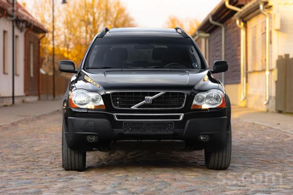 Black Volvo XC90 2006 in Jelgava, with an engine capacity of 2.40 L and mileage of 266 thousand km for 4900 €, photo 3 on AUTOMOTO.COM.LV