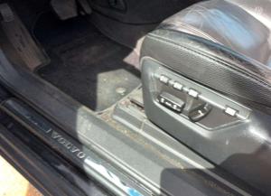 Black Volvo XC90 2006 in Vilnius, with an engine capacity of 2.40 L and mileage of 189 thousand km for 3800 €, photo 9 on AUTOMOTO.COM.LV