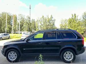 Black Volvo XC90 2006 in Riga, with an engine capacity of 2.40 L and mileage of 280 thousand km for 4290 €, photo 3 on AUTOMOTO.COM.LV