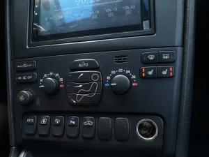 Black Volvo XC90 2006 in Riga, with an engine capacity of 2.40 L and mileage of 280 thousand km for 4290 €, photo 26 on AUTOMOTO.COM.LV
