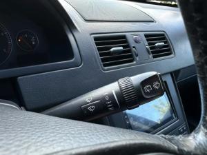 Black Volvo XC90 2006 in Riga, with an engine capacity of 2.40 L and mileage of 280 thousand km for 4290 €, photo 32 on AUTOMOTO.COM.LV