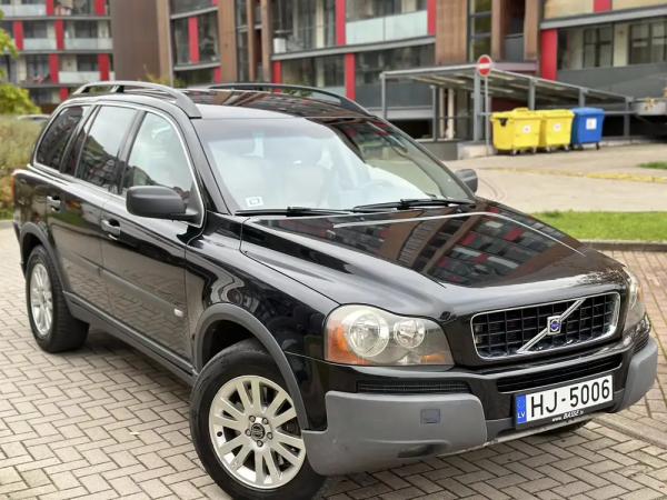 Black Volvo XC90 2006 in Riga, with an engine capacity of 2.40 L and mileage of 349 thousand km for 3690 €, photo 1 on AUTOMOTO.COM.LV