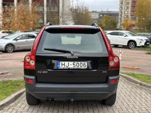 Black Volvo XC90 2006 in Riga, with an engine capacity of 2.40 L and mileage of 349 thousand km for 3690 €, photo 4 on AUTOMOTO.COM.LV