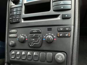 Black Volvo XC90 2006 in Riga, with an engine capacity of 2.40 L and mileage of 349 thousand km for 3690 €, photo 27 on AUTOMOTO.COM.LV