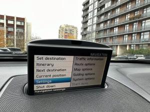 Black Volvo XC90 2006 in Riga, with an engine capacity of 2.40 L and mileage of 349 thousand km for 3690 €, photo 29 on AUTOMOTO.COM.LV