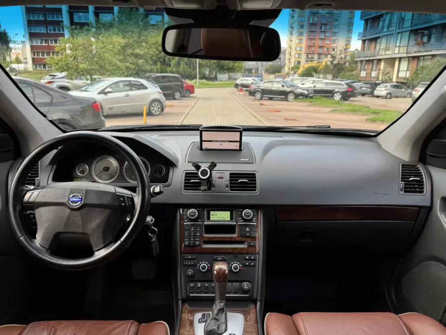 Melns Volvo XC90 2006 Rīga, ar dzinēja tilpumu 2.40 L un nobraukumu 324 tūkst. km par 3990 €, foto 20 vietnē AUTOMOTO.COM.LV