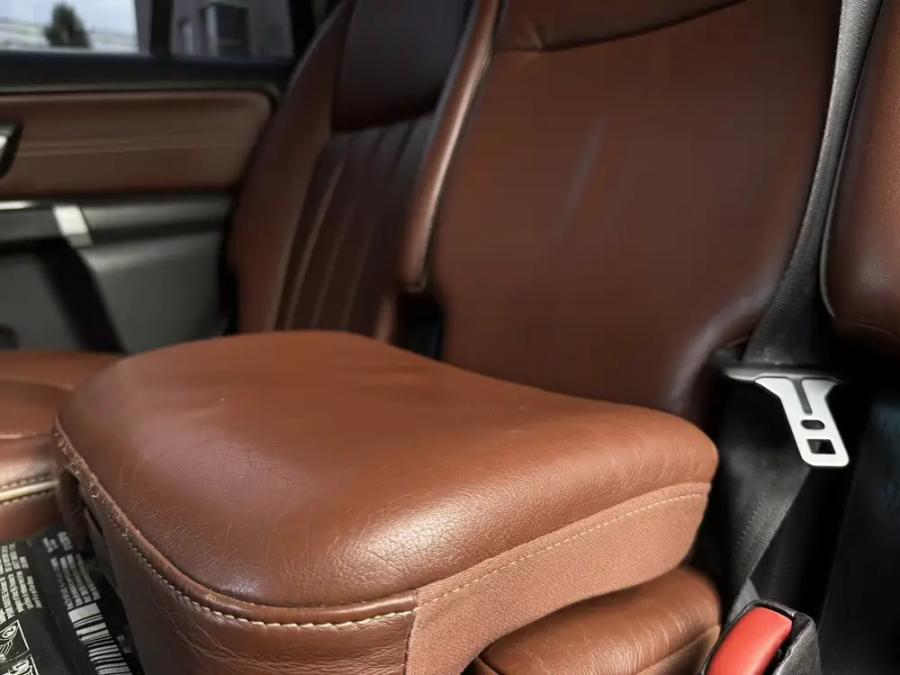 Melns Volvo XC90 2006 Rīga, ar dzinēja tilpumu 2.40 L un nobraukumu 324 tūkst. km par 3990 €, foto 26 vietnē AUTOMOTO.COM.LV