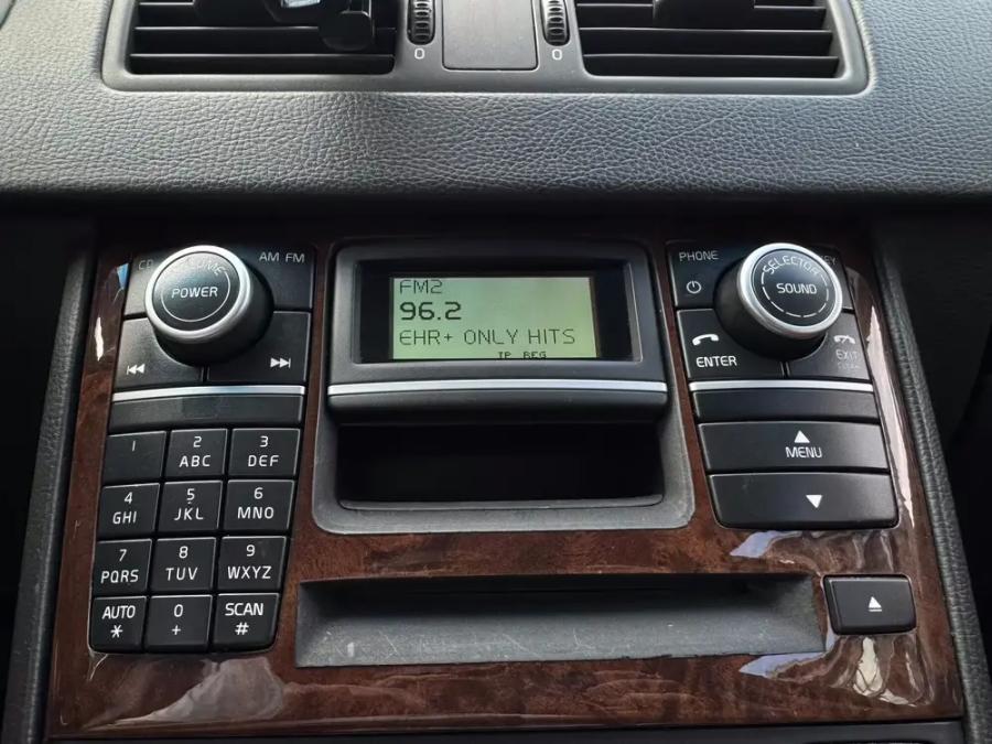Melns Volvo XC90 2006 Rīga, ar dzinēja tilpumu 2.40 L un nobraukumu 324 tūkst. km par 3990 €, foto 33 vietnē AUTOMOTO.COM.LV