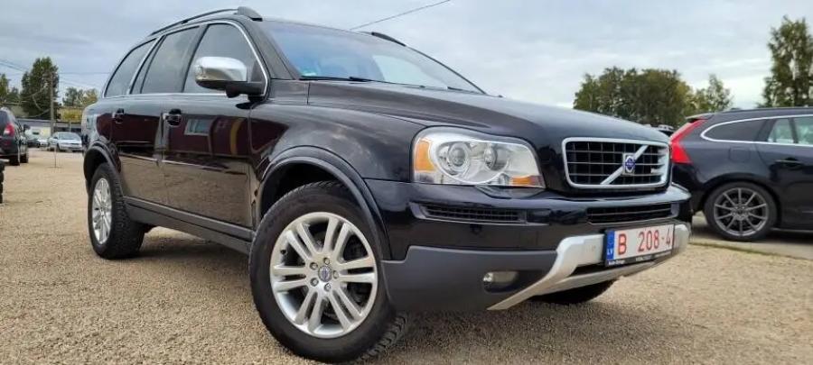 Melns Volvo XC90 2006 Rīga, ar dzinēja tilpumu 2.40 L un nobraukumu 274 tūkst. km par 8900 €, foto 3 vietnē AUTOMOTO.COM.LV