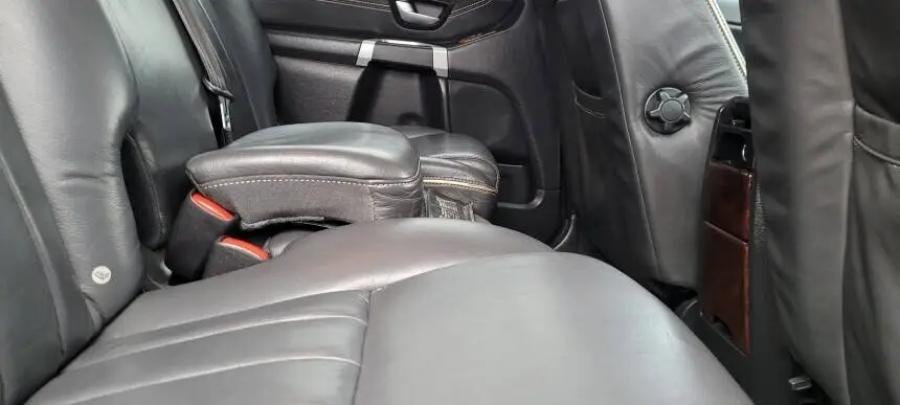 Melns Volvo XC90 2006 Rīga, ar dzinēja tilpumu 2.40 L un nobraukumu 274 tūkst. km par 8900 €, foto 20 vietnē AUTOMOTO.COM.LV