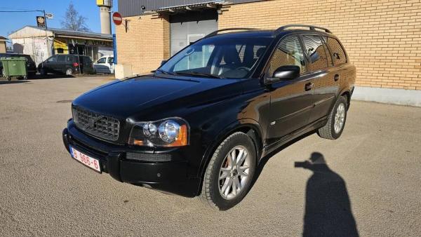 Melns Volvo XC90 2006 Rīga, ar dzinēja tilpumu 2.40 L un nobraukumu 280 tūkst. km par 2750 €, foto 1 vietnē AUTOMOTO.COM.LV