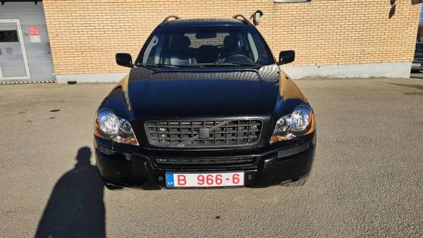 Melns Volvo XC90 2006 Rīga, ar dzinēja tilpumu 2.40 L un nobraukumu 280 tūkst. km par 2750 €, foto 2 vietnē AUTOMOTO.COM.LV