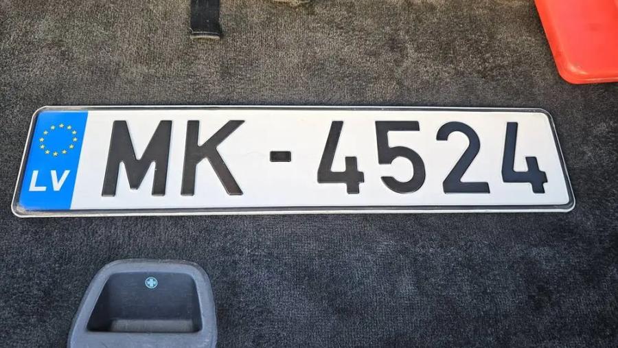 Melns Volvo XC90 2006 Rīga, ar dzinēja tilpumu 2.40 L un nobraukumu 280 tūkst. km par 2750 €, foto 18 vietnē AUTOMOTO.COM.LV