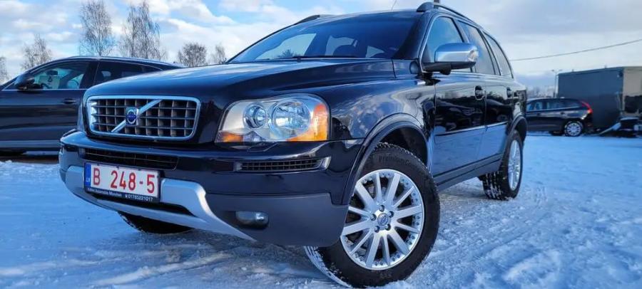 Black Volvo XC90 2006 in Riga, with an engine capacity of 2.40 L and mileage of 248 thousand km for 8900 €, photo 1 on AUTOMOTO.COM.LV