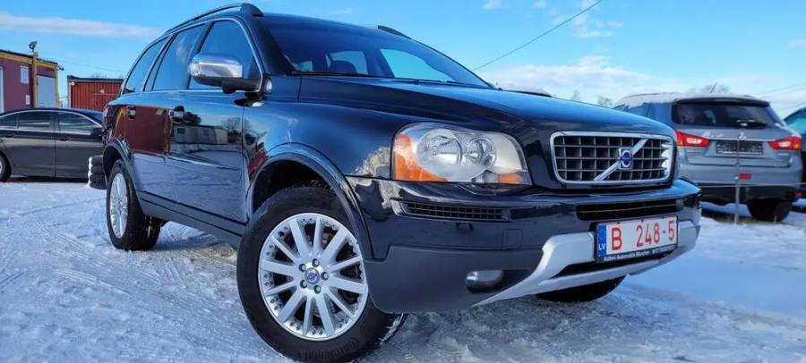 Black Volvo XC90 2006 in Riga, with an engine capacity of 2.40 L and mileage of 248 thousand km for 8900 €, photo 9 on AUTOMOTO.COM.LV