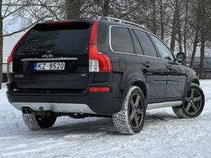 Black Volvo XC90 2006 in Riga, with an engine capacity of 2.40 L and mileage of 340 thousand km for 5100 €, photo 4 on AUTOMOTO.COM.LV
