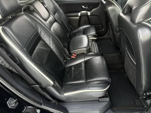 Black Volvo XC90 2006 in Riga, with an engine capacity of 2.40 L and mileage of 340 thousand km for 5100 €, photo 23 on AUTOMOTO.COM.LV