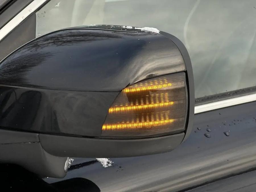 Black Volvo XC90 2006 in Riga, with an engine capacity of 2.40 L and mileage of 340 thousand km for 5100 €, photo 34 on AUTOMOTO.COM.LV