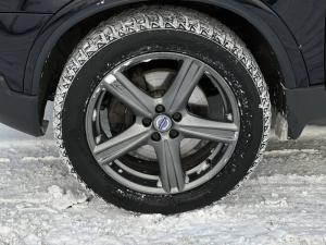 Black Volvo XC90 2006 in Riga, with an engine capacity of 2.40 L and mileage of 340 thousand km for 5100 €, photo 35 on AUTOMOTO.COM.LV