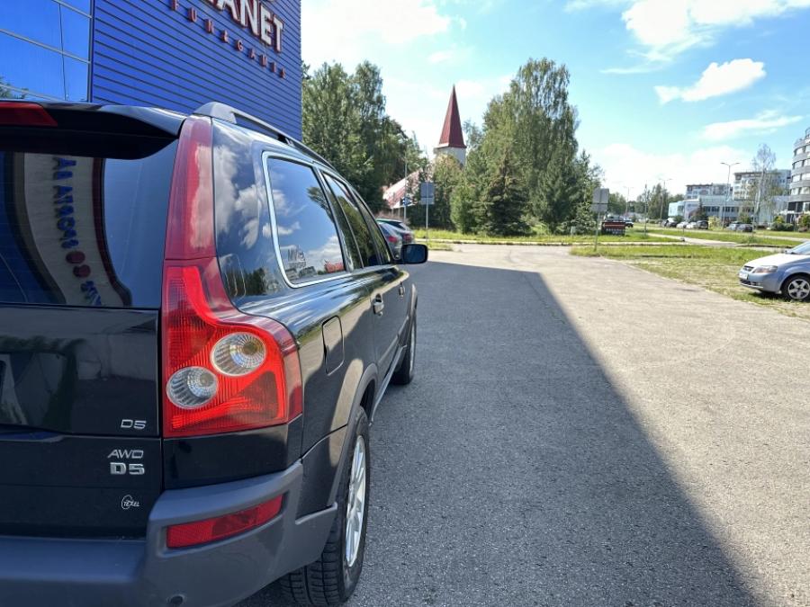 Черный Вольво ХС90 2006 в Рига, объемом двигателя 2.40 л и пробегом 280 тыс. км за 4290 €, фото 5 на AUTOMOTO.COM.LV