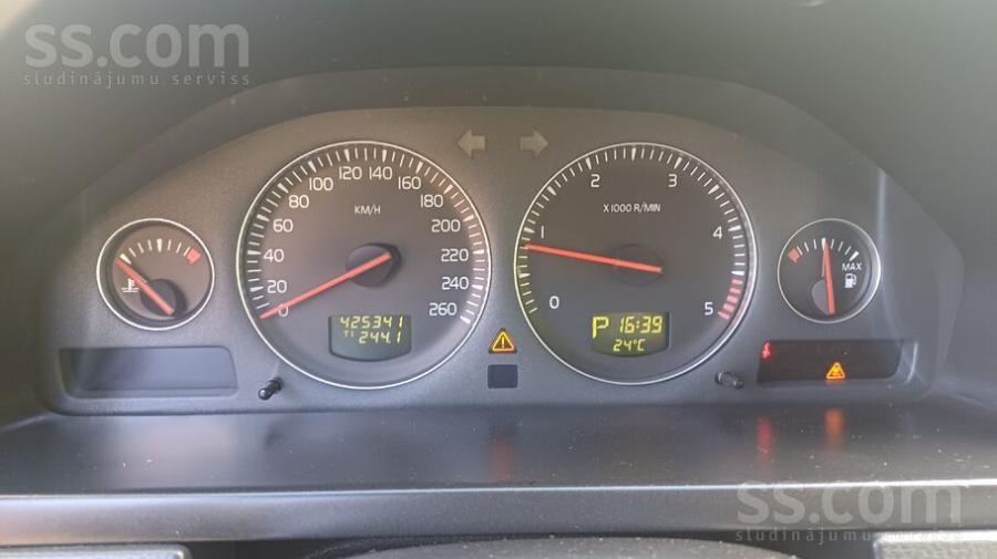 Черный Вольво ХС90 2006 в Валмиера, объемом двигателя 2.40 л и пробегом 0 тыс. км за 3700 €, фото 6 на AUTOMOTO.COM.LV