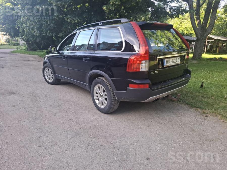 Melns Volvo XC90 2006 Aizkraukle, ar dzinēja tilpumu 2.40 L un nobraukumu 400 tūkst. km par 3200 €, foto 5 vietnē AUTOMOTO.COM.LV