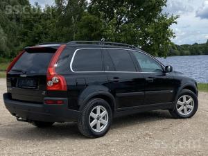 Black Volvo XC90 2006 in Riga, with an engine capacity of 2.40 L and mileage of 333 thousand km for 5250 €, photo 9 on AUTOMOTO.COM.LV