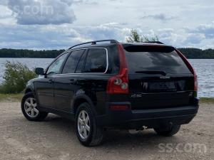 Black Volvo XC90 2006 in Riga, with an engine capacity of 2.40 L and mileage of 333 thousand km for 5250 €, photo 12 on AUTOMOTO.COM.LV