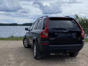Black Volvo XC90 2006 in Riga, with an engine capacity of 2.40 L and mileage of 333 thousand km for 5250 €, photo 13 on AUTOMOTO.COM.LV