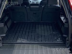 Black Volvo XC90 2006 in Riga, with an engine capacity of 2.40 L and mileage of 333 thousand km for 5250 €, photo 14 on AUTOMOTO.COM.LV