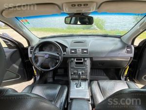 Black Volvo XC90 2006 in Riga, with an engine capacity of 2.40 L and mileage of 333 thousand km for 5250 €, photo 16 on AUTOMOTO.COM.LV