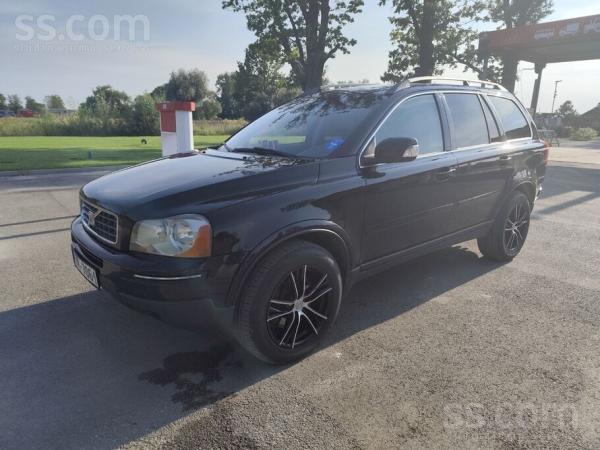Melns Volvo XC90 2006 Jelgava, ar dzinēja tilpumu 2.40 L un nobraukumu 301 tūkst. km par 6000 €, foto 1 vietnē AUTOMOTO.COM.LV