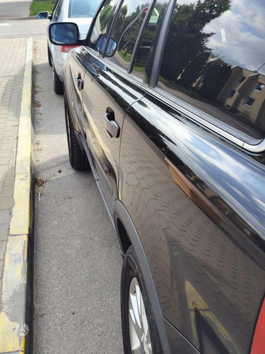 Melns Volvo XC90 2006 Radviliškis, ar dzinēja tilpumu 2.40 L un nobraukumu 300 tūkst. km par 5500 €, foto 3 vietnē AUTOMOTO.COM.LV